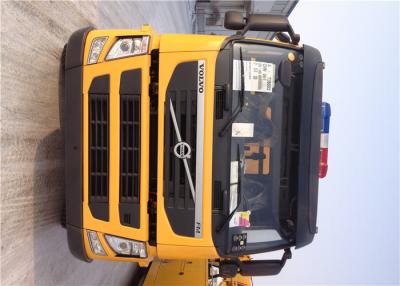 China Volvo Chassis 2 Persons Diesel Fuel Road Wrecker Truck , 25% Max. Grade Ability for sale