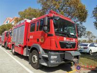 China 290HP 6 Seats Emergency Rescue Vehicle With 100 Set Fire And Rescue Equipment for sale