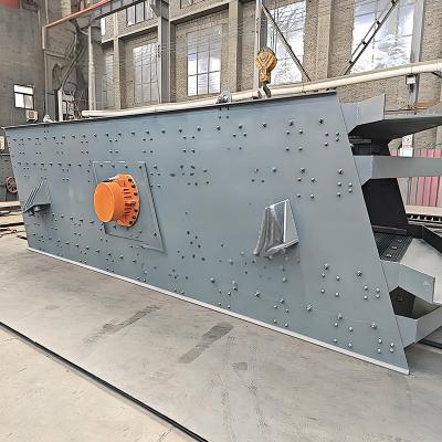 China Large Capacity Customizable Circular Motion Vibrating Screen For Fine Crushing for sale