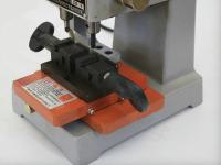 China Improve Your Key Duplication Process with 368A Vertical Key Duplicating Cutter Machine for sale
