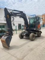 China Used Doosan DX60 Excavator 5550kg Operating Weight 42.5KW Engine Power for sale