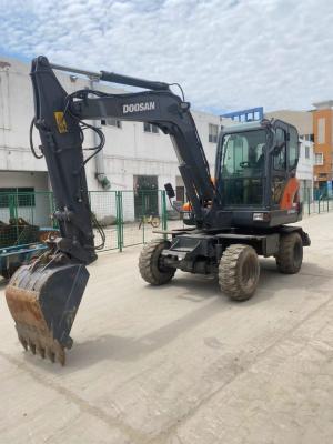 China Used Doosan DX60 Excavator 5550kg Operating Weight 42.5KW Engine Power for sale