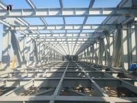 China 50-Year Life Span Prefabricated Cattle Farming Barn with Q235 Carbon Steel Structure for sale