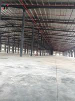 China Customizable Steel Structure Warehouse with Detachable Steel Frame and Bolt Connection for sale