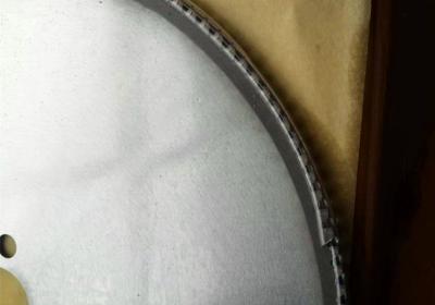 China EFFEMAX 700mm TCT Metal Cutting Saw Blade 140 Teeth Carbide Tipped 80mm Bore for sale
