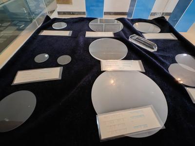 China 3 Inch And 4 InchCustomized Orientation Options For Single Crystal Quartz Wafer High Temperature for sale