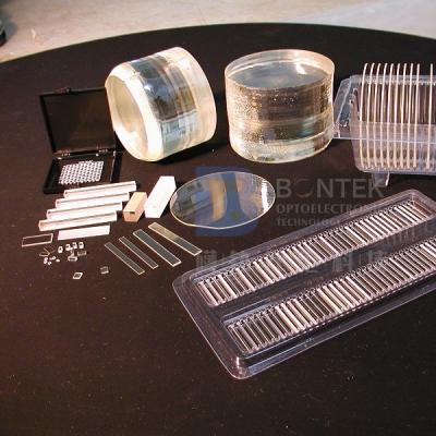 China Customized LiNbO3 LiTaO3 Piezo Wafer 3-6 inch Diameter for Optical and SAW Applications for sale