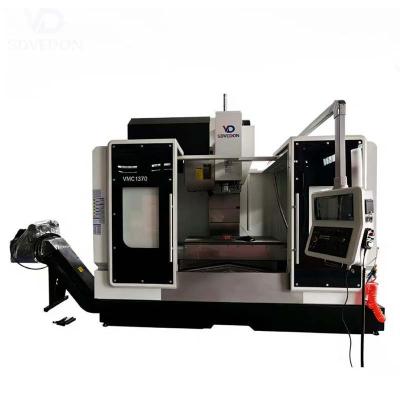 China High Precision CNC Vertical Machining Center VMC1370 with BT40 Spindle for Heavy Duty Metal Cutting for sale