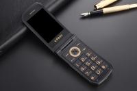 China Flip Mobile Phone 2.6 Inch Screen Dual SIM 1800mAh Keyboard Flashlight Magic Voice YEEMI G9000 for sale