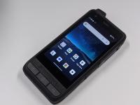 China UNIWA F400 Zello Walkie Talkie Smartphone 4 Inch Android 15 4350mAh IP68 Rugged Phone for sale