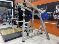 China Commercial Plate Loaded Lat Pulldown High Row Machine 2200x1600x2000 mm 120 kg Steel Frame for sale