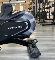 China Commercial Spinning Bike with 18kg Flywheel 1350x600x1150mm for Gym Equipment for sale