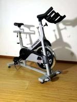 China Commercial Spinning Bike 18kg Flywheel Heavy Duty Indoor Cycling Bike for Gym for sale