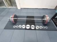 China Silver Chrome Plate Cast Iron Barbell Weight Set 0.5kg-25kg Home Gym Strength Training for sale