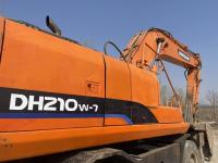 China Original Korea 21Ton Used Doosan Excavators Huge Doosan  DX210w 7 Diggers for sale