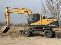 China 210W-9 Wheel Used Hyundai Excavators 21 Ton 2nd Hand Excavator  Earth Moving Diggers for sale
