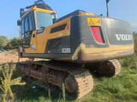 China Used Volvo EC220D Crawler Excavator For Construction Used Hydraulic digger for sale