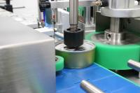 China 10P/Min Inner Dia76mm Automatic Labeling Machine For Beer Can for sale