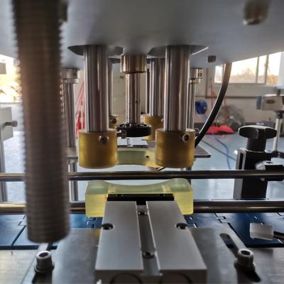 China 30bottles/Min Screw Cap Sealing Machine for sale
