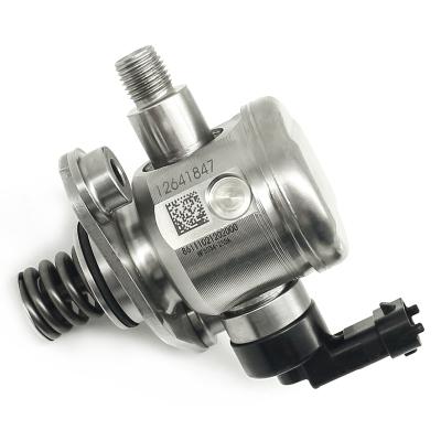 China Direct Injection High-pressure Fuel Pump Suitable for Chevrolet OEM 12641847 for sale