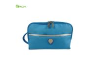 China 600D polyester Toiletry Kit Duffle Travel Luggage Bag with Material handle for sale