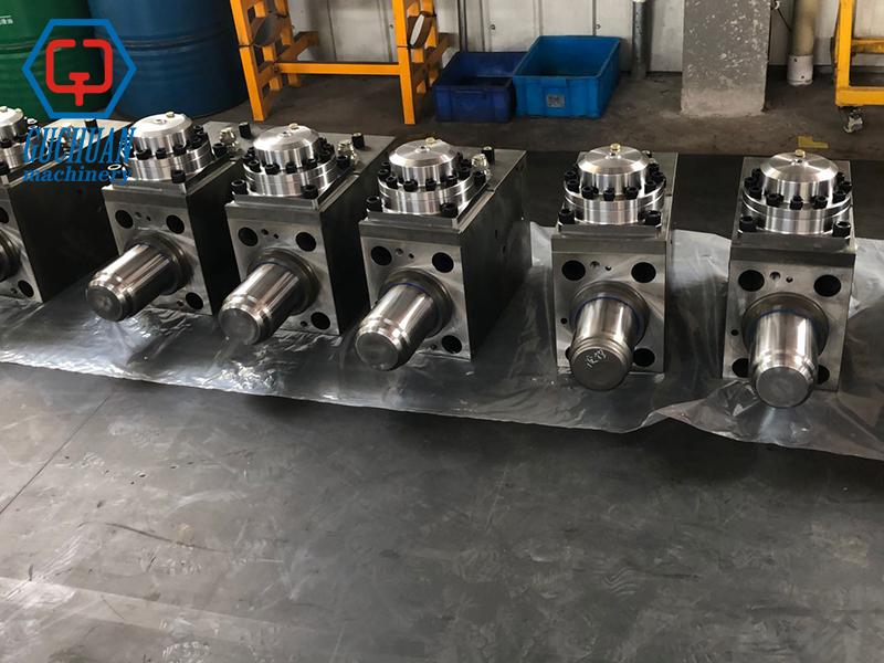 piston and cylinder alignment