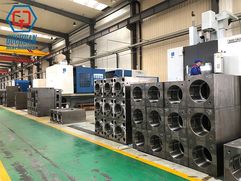 B2B hydraulic breaker supplier