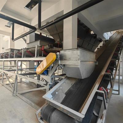 China Continuous Heavy Duty Belt Conveyors Sealed And Dustproof Smooth Start Up And Stop for sale