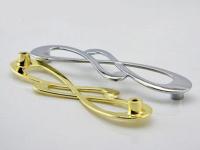 China Zinc Cupboard Handles Furniture Handles And Knobs GL6631 Luxury Gold Plated 128mm Closet Pulls for sale