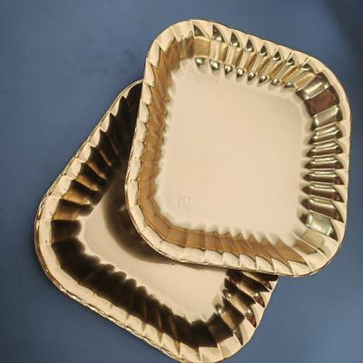 China Custom Disposable Square Pet Golden Cake Container High Transparency for sale