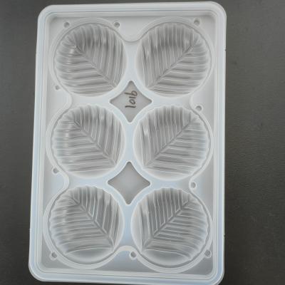 China Customized Round High Transparency Leaf Shaped Circular PP Mochi Tray Frozen Dumplings Donuts Plastic Blister Packaging for sale