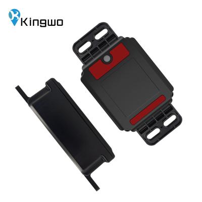 China 4G 8100Mah Long Lasting Battery Gps Tracker IP67 Screw Mount Sim Card Location Tracker for sale