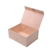 China Clothing Art Paper Luxury Pink Gift Box CMYK T Shirt Packaging Box for sale