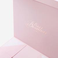 China Offset Print Clothing Packaging Box Foldable Magnetic Folding Boxes for sale