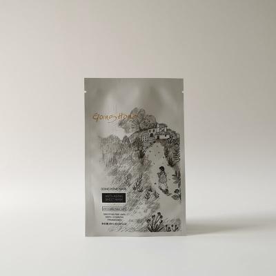 China Tear Notch Matte Surface Cosmetic Packaging Bags for sale