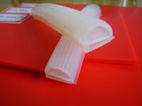 China Custom Extruded Silicone Rubber Profiles -60℃ to 260℃ Temperature Range 25A-80A Hardness for sale