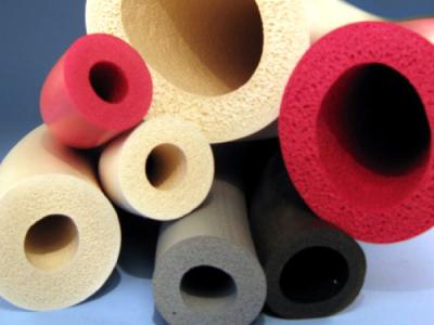 China Flexible Silicone Foam Tubing Hose -50℃ to 200℃ Temperature Range with 0.3-0.95g/cm³ Density for sale