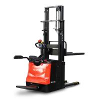 China 280AH Battery Powered Straddle Stacker Lift For Pallet Handling Distribution Centers for sale