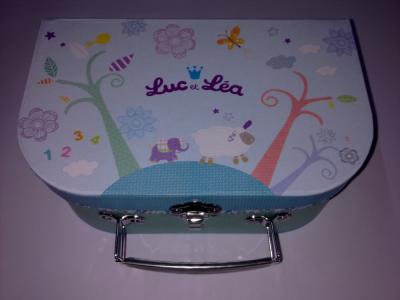 China fine pur handmade handle gift box for xmas gift children box gift party gift for sale