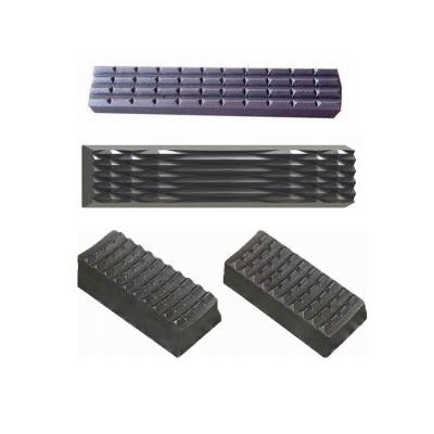 China XQ140 12YA Teda Tubing Power Tong Dies Jaw Plate For Oilfield 2 3/8-10 3/4 Inch for sale