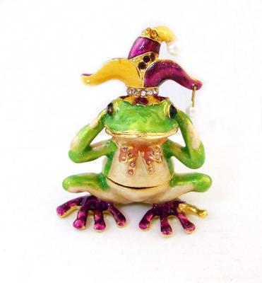 China Frog Prince Metal Jeweled Trinket Boxes Don not Hear Frog Trinket Boxes for sale