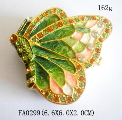 China butterfly shape metal jewelry box for ladies gift for sale