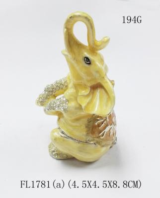 China Elephant trinket jewelry box, petwer metal jewelry box elephant decoration gifts box for sale