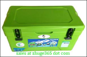 China Rotomolded 30L Plastic Cooler Ice Chest with Stainless Steel Latches for sale