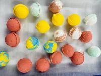 China Handmade Pure Essential Oil Spa Bomb Bath Fizzers Planet Ball Bath Bombs for sale