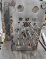 China Long Mold Life Precision Injection Molding with EDM and Milling Machining for sale