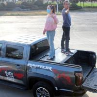 China Waterproof Aluminum Alloy Electric Retractable Pickup Truck Bed Tonneau Cover for Ford Ranger T9 for sale
