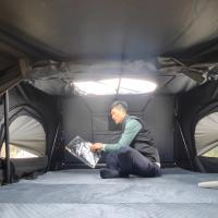 China 1-4 Person Polycotton Lightweight Roof Top Tent For Travelling for sale