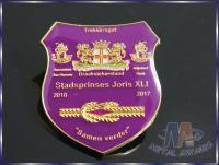 China Customizable Iron Zinc Alloy Lapel Pin Badges 2D 3D Soft Enamel Epoxy Silver Plating for sale