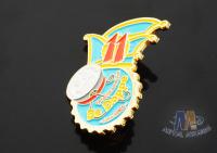 China Custom Enamel Metal Lapel Pin Badges Imitation Gold Plating 2D 3D Design OEM for sale